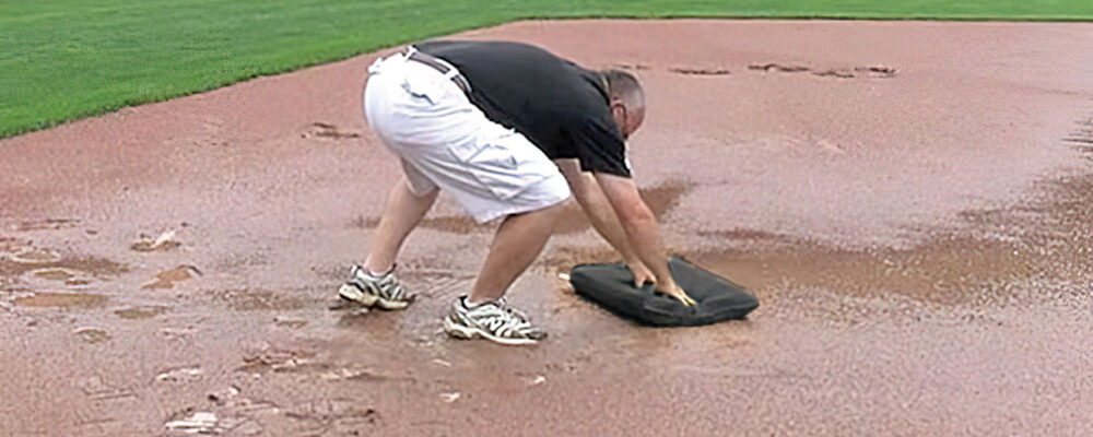 blog_PUDDLE-SPONGE-action1-gigapixel - Beacon Athletics Blog ...